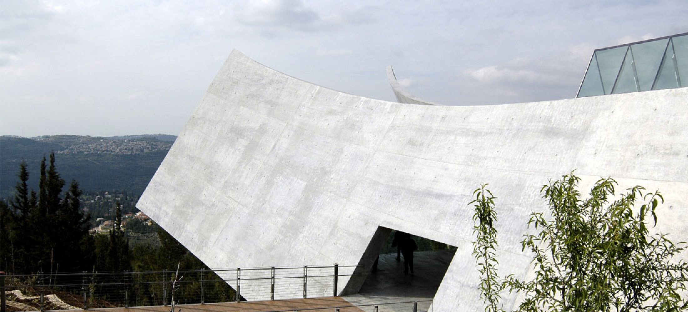 The Holocaust History Museum – American Society for Yad Vashem